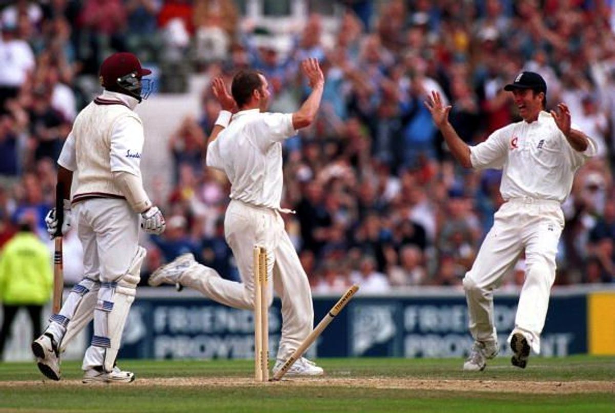 5 bowlers who bowled with extreme pace despite having an unusually ...