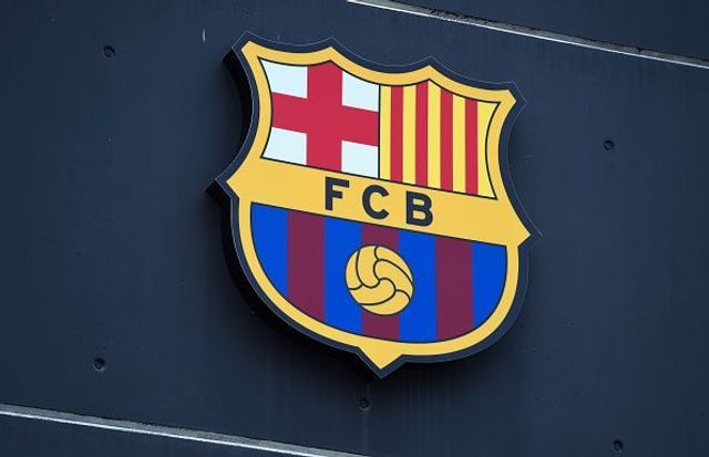 Evolution of Barcelona's crest
