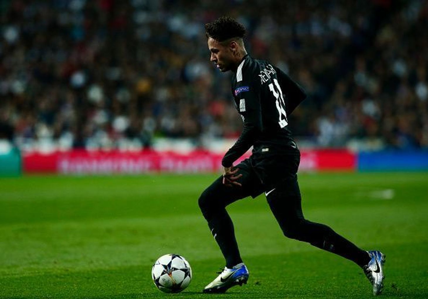 Top 10 best dribblers in the football world right now