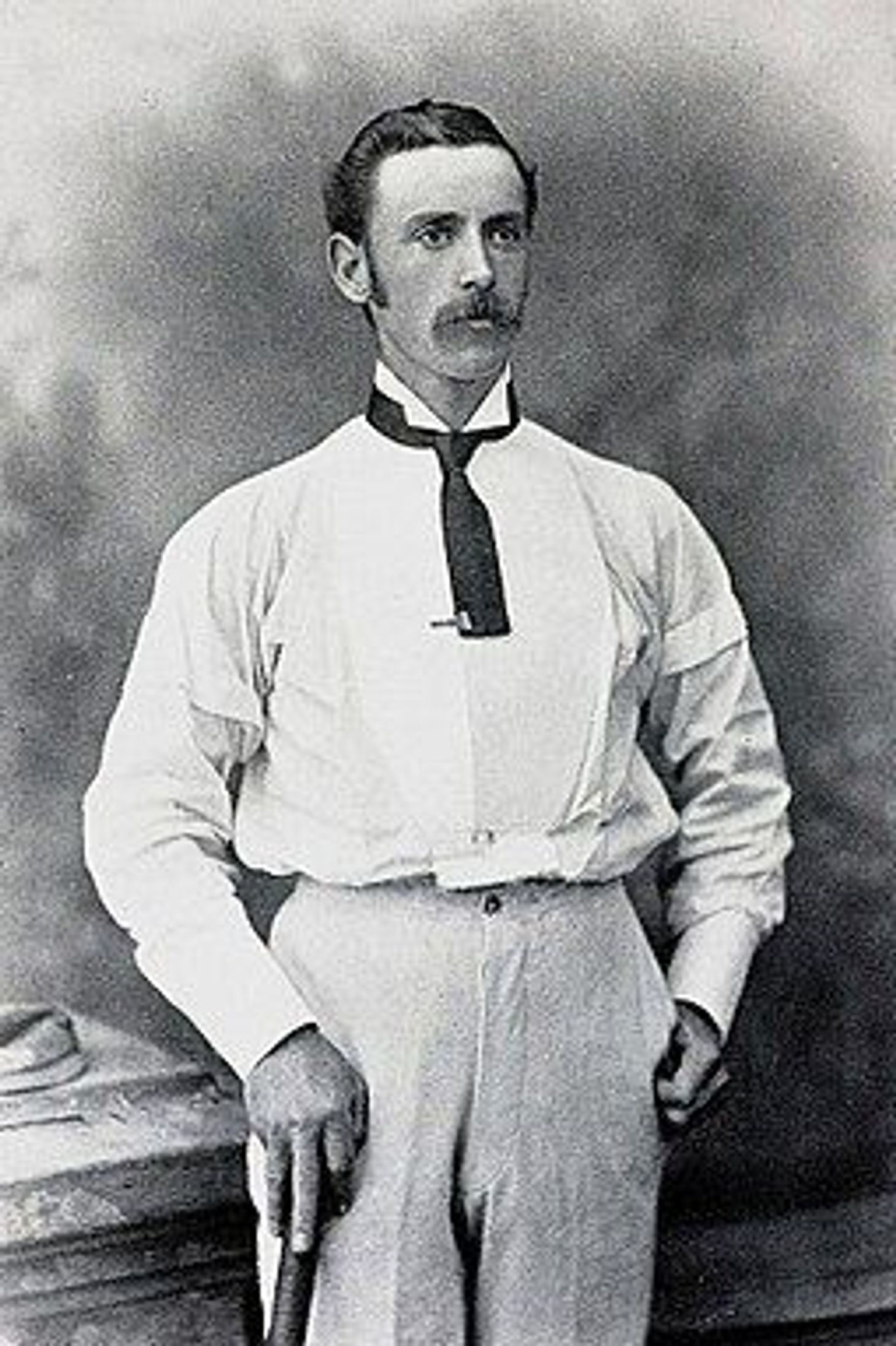 4 siblings who represented different countries