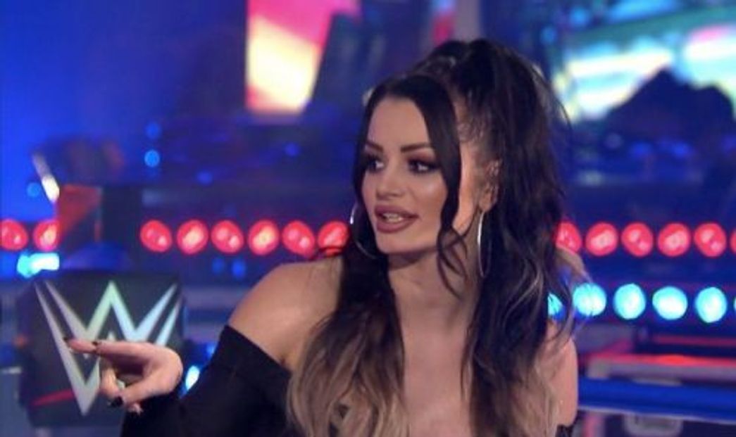 16 WWE Divas without makeup