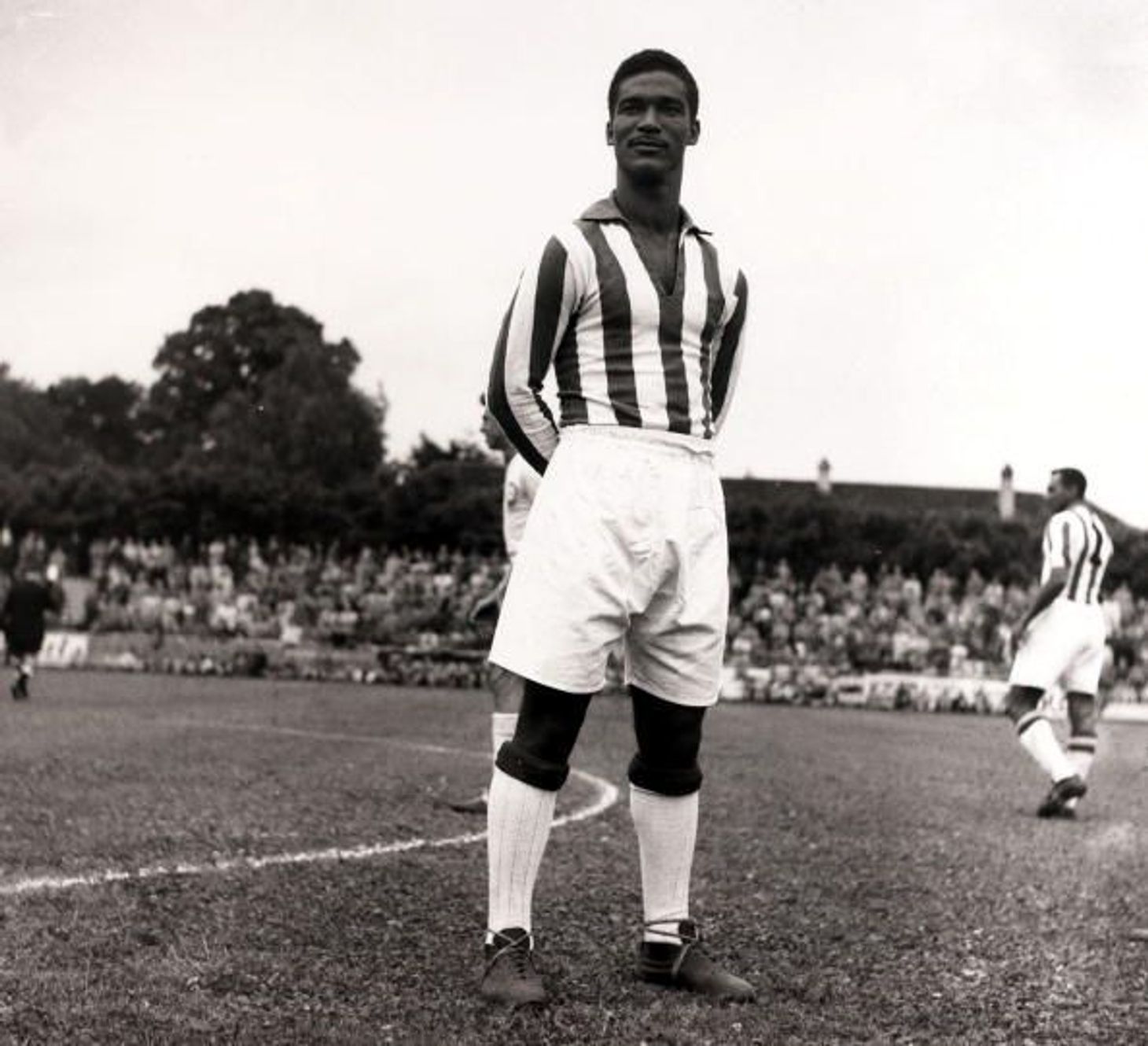 10 greatest midfielders of all time