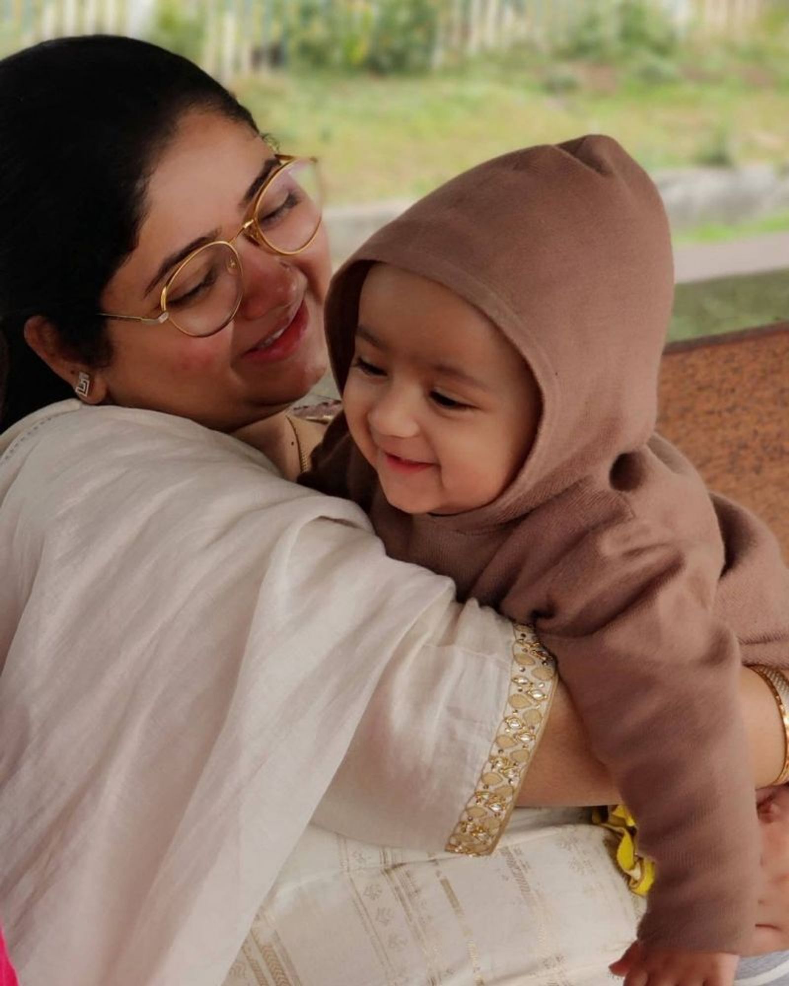 Who is Shahbaz Nadeem's Wife Saman Akhtar