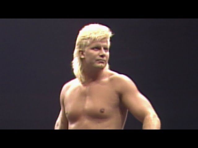 How did Randy Orton improvise his signature move to prevent further ...