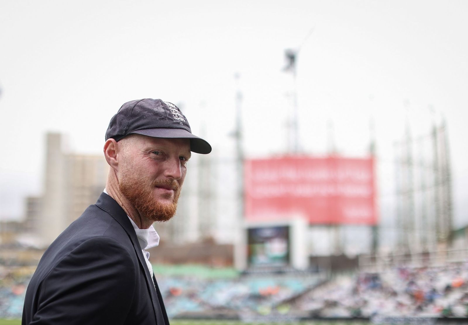 [Watch] Ben Stokes left stunned as Mitchell Starc dismantles his off ...