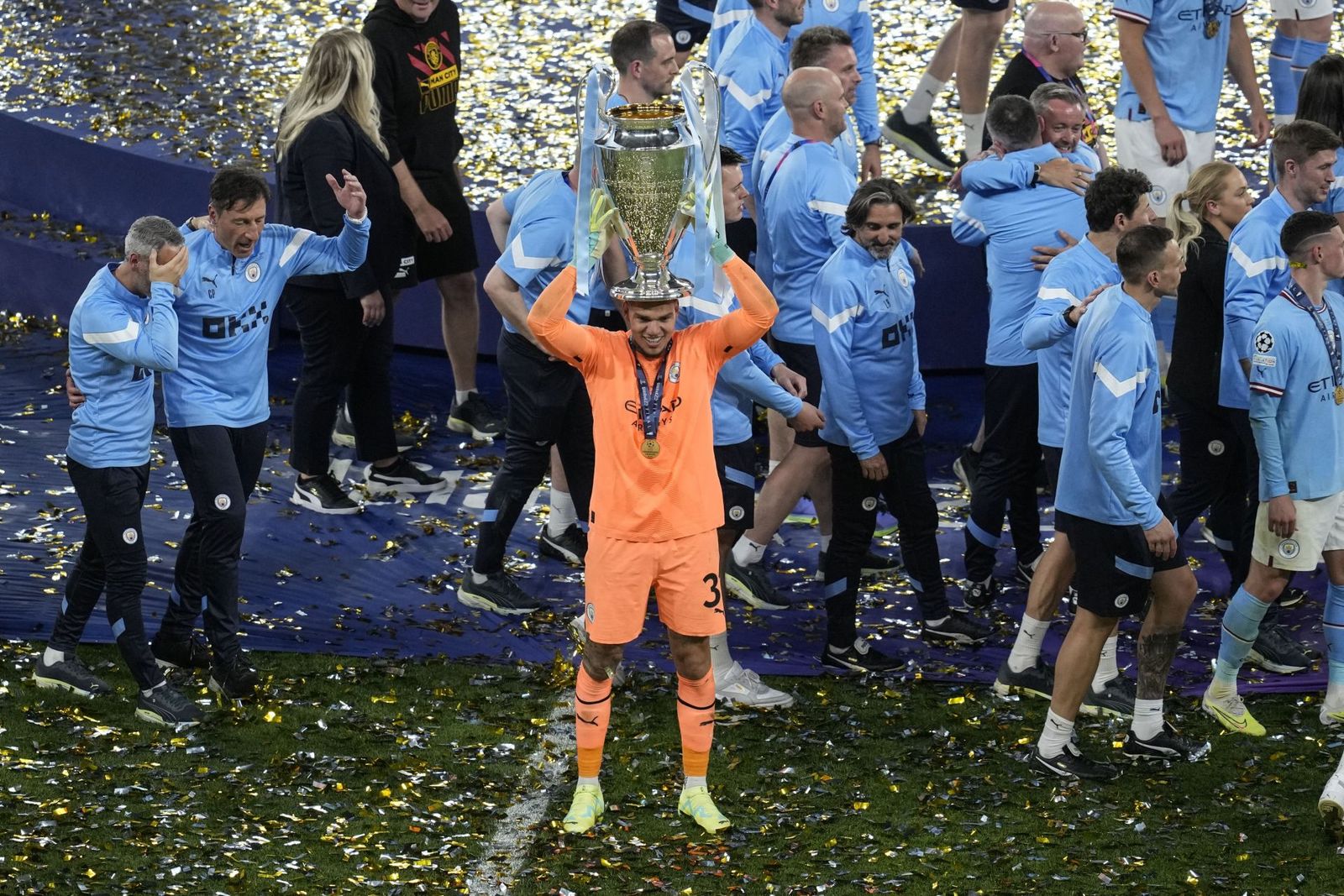 5 footballers with the most Guinness World Records