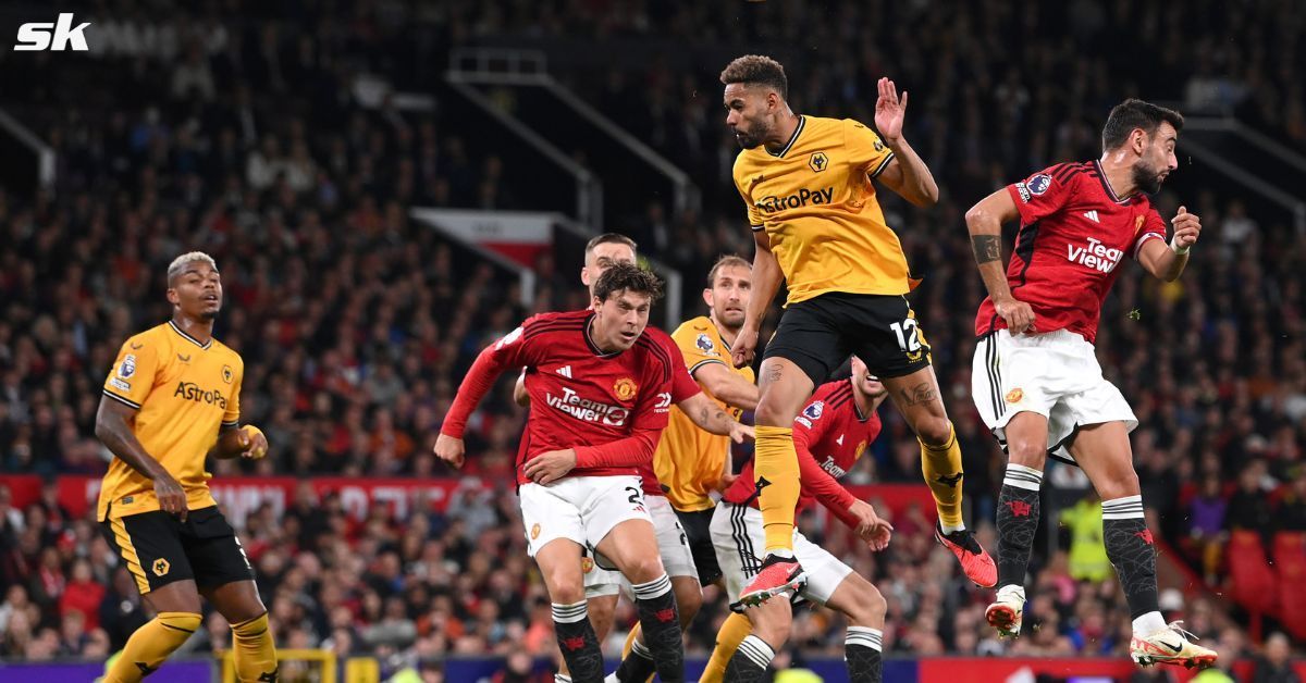 "United paying the refs", "Pure corruption" - Fans in disbelief as they ...