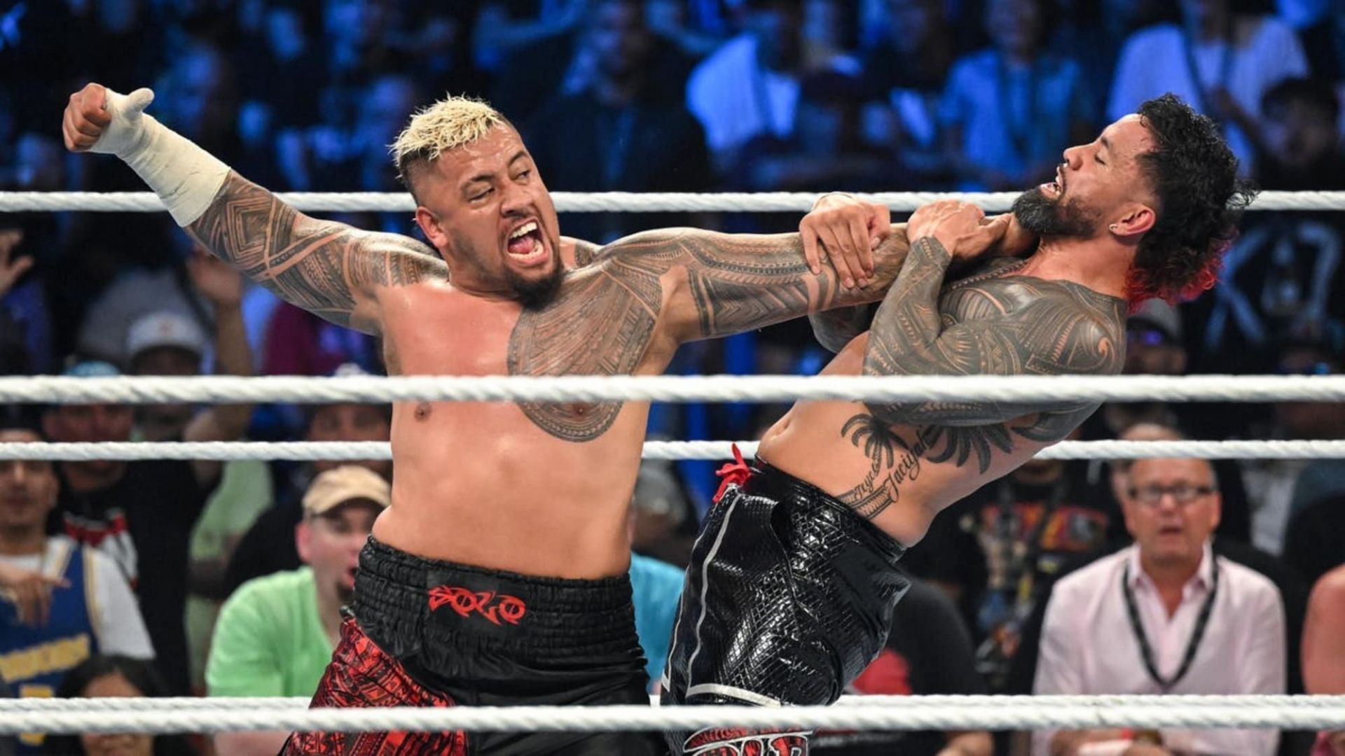 "Isn't even with him" - WWE Universe picks up on major botch in ...