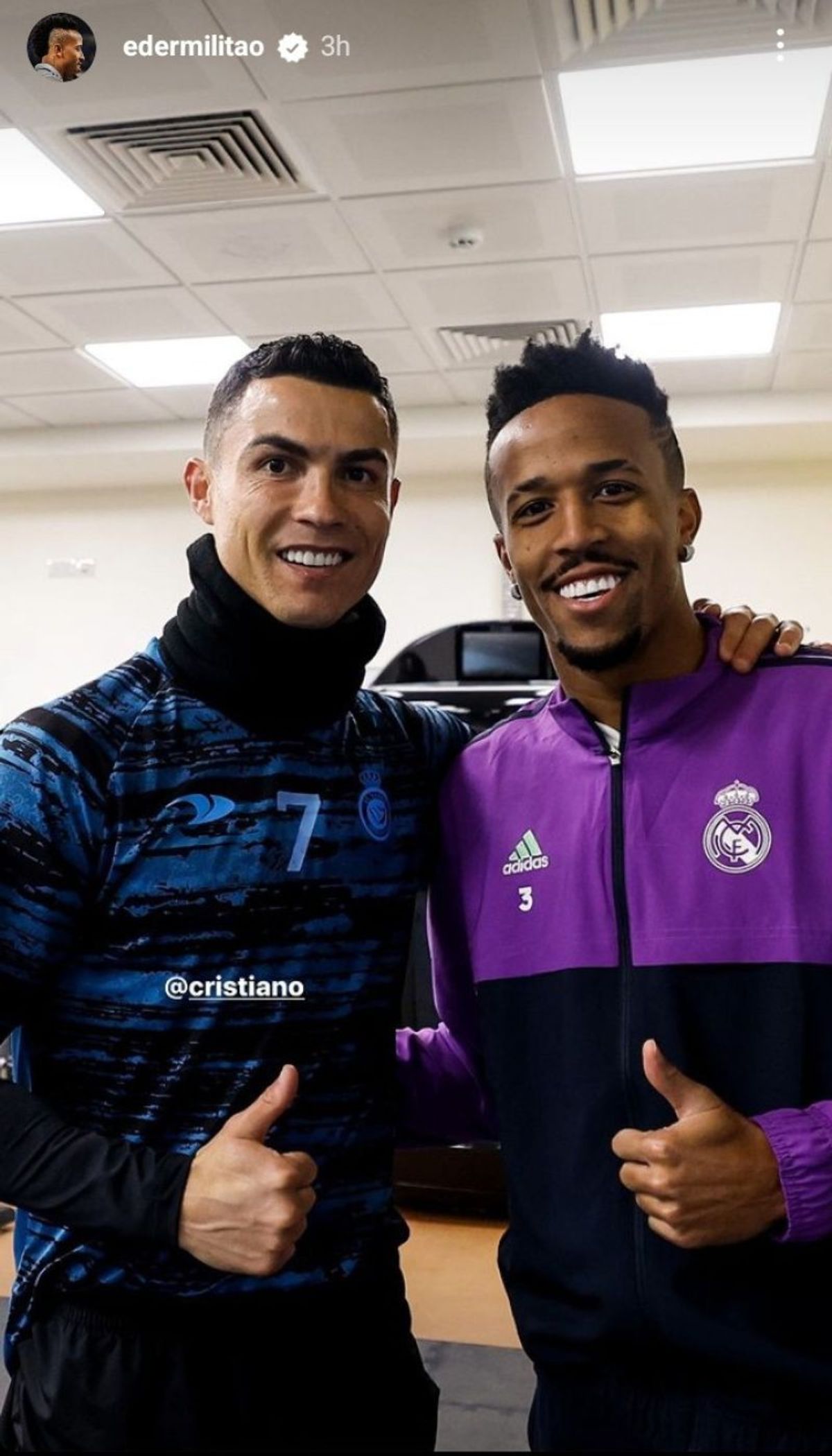 Real Madrid star Eder Militao poses alongside club legend Cristiano ...