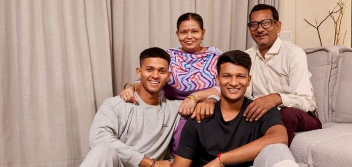 Yashasvi Jaiswal's Family - Father, Mother, Siblings, Wife & Kids
