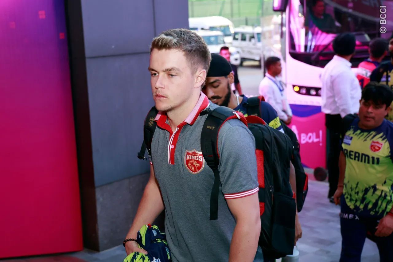 "Sam Curran abhi tak gya nhi kya England?" - Fans confused as some ...