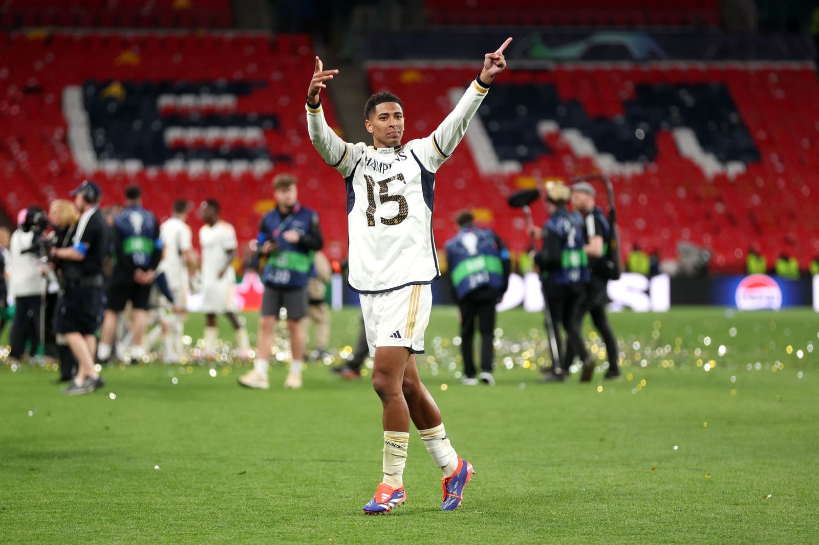 Zinedine Zidane or Luka Modric? Jude Bellingham chooses between Real ...