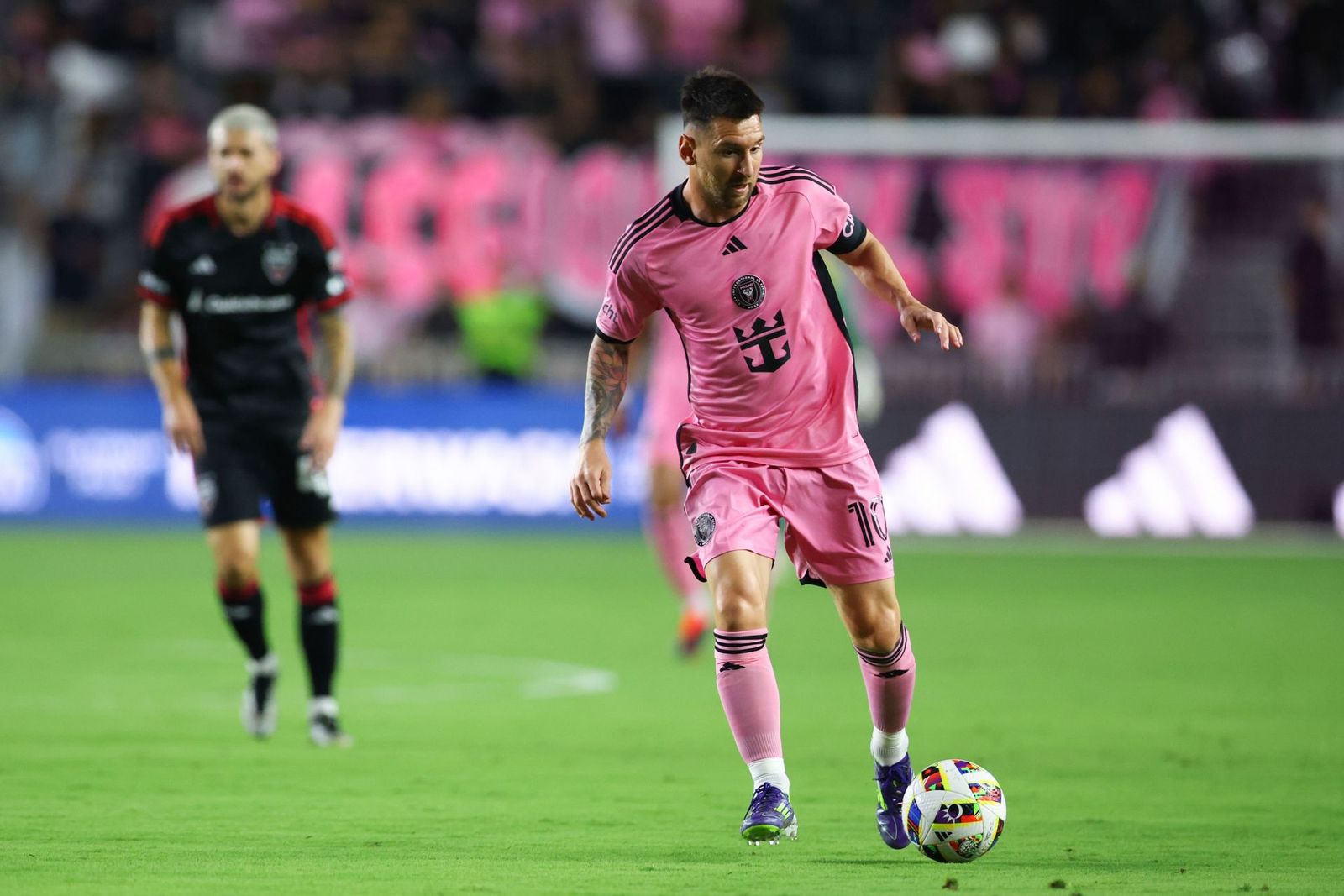 Lionel Messi tops MLS best-selling shirts list; Jodi Alba, Sergio ...