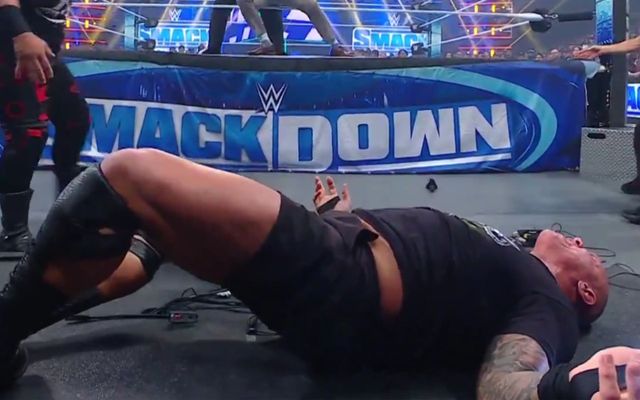 [VIDEO] Major name helps Randy Orton up to his feet after SmackDown ...