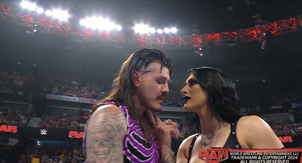 WWE sends a 3-word message to Dominik Mysterio following Rhea Ripley's return on RAW