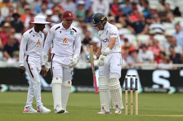 [Watch] Ollie Pope's bat breaks while trying to drive on Day 3 of ENG ...