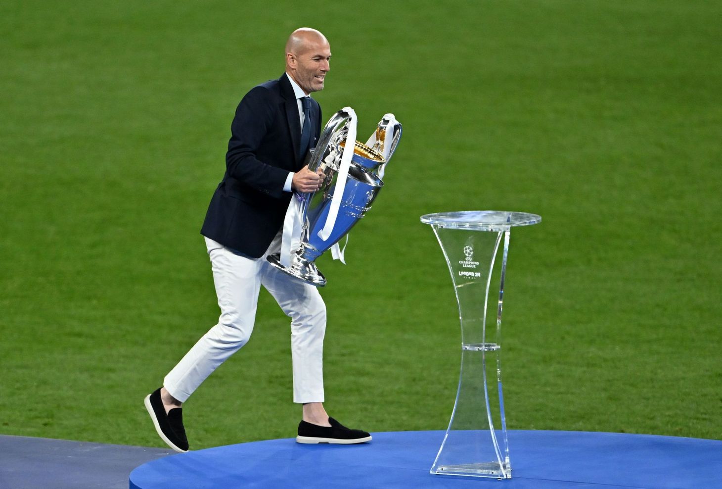 Real Madrid icon Zinedine Zidane responds to Jude Bellingham saying ‘No ...