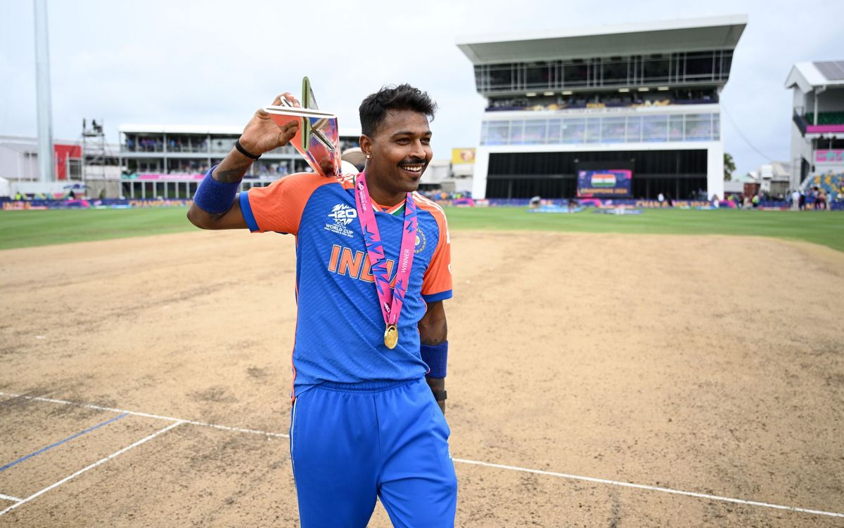 [In Pictures] Team India all-rounder Hardik Pandya poses with T20 World ...