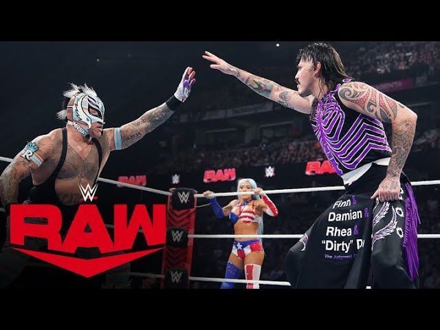 Dominik Mysterio almost breaks character in praising top WWE Superstar