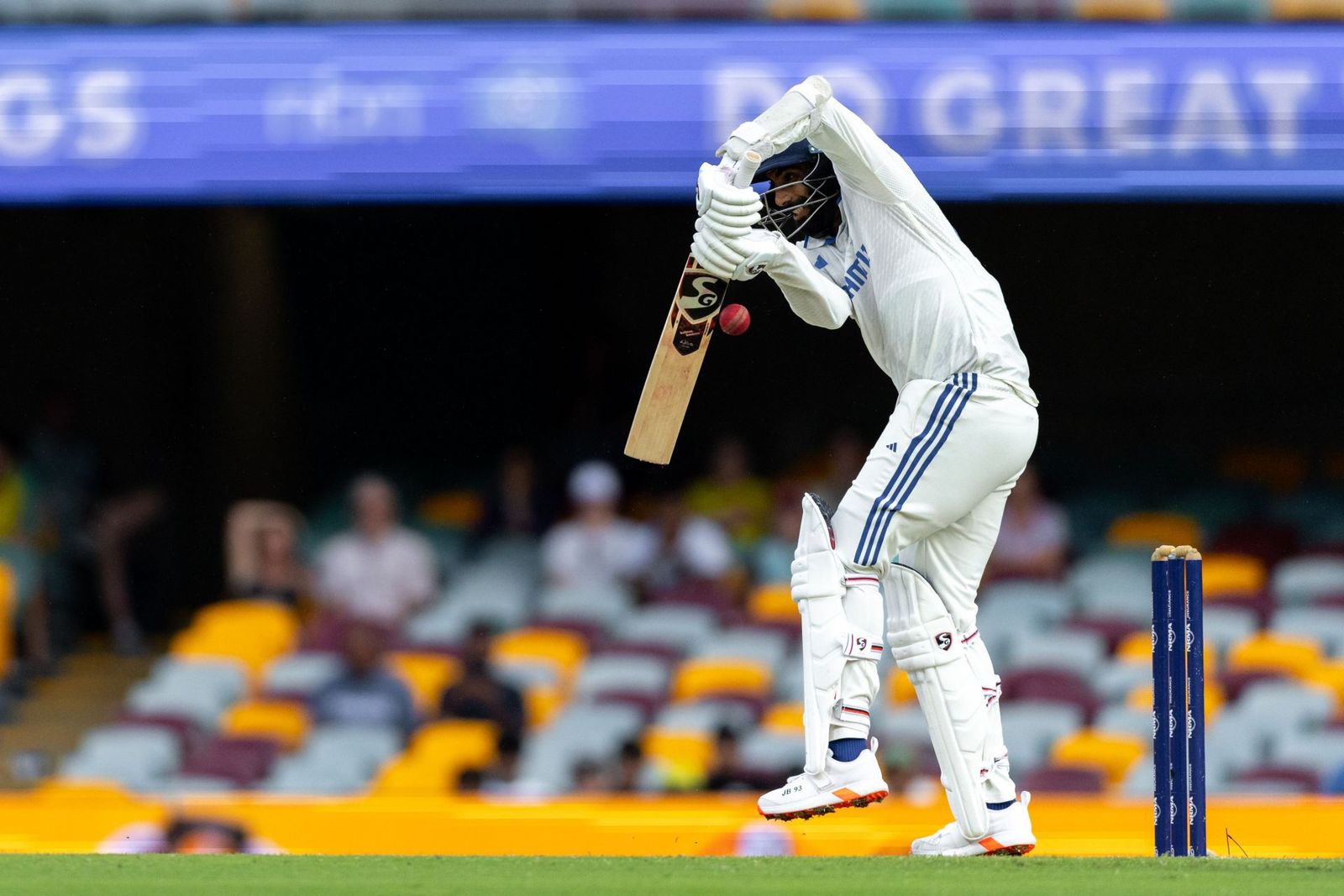 "Padding up and trying to go back to bat"- KL Rahul reveals thoughts ...
