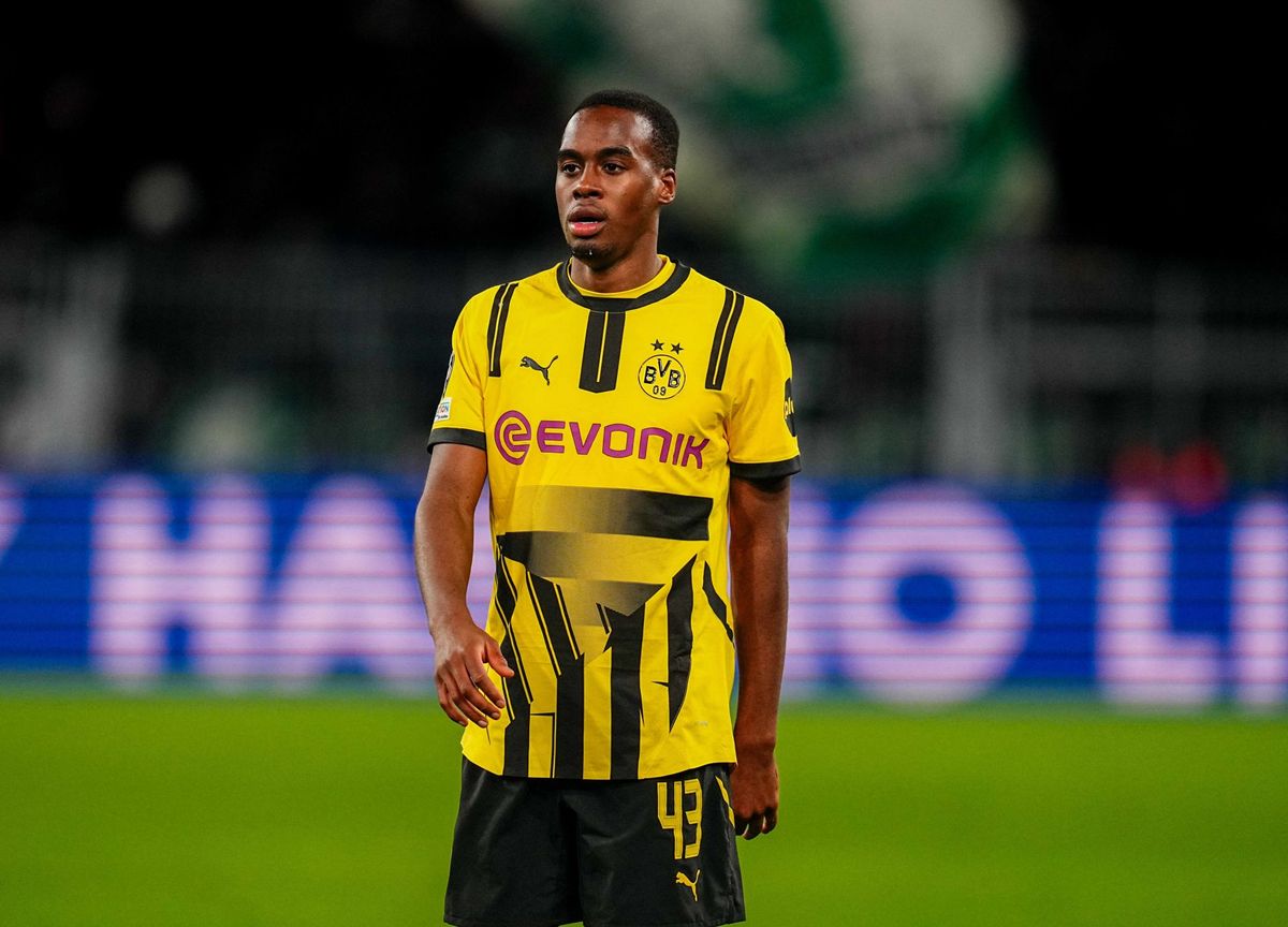 Chelsea and Arsenal among 3 Premier League clubs weighing up mammoth ...