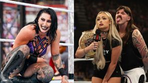 What is the finisher of Stephanie Vaquer? Signature moves and more