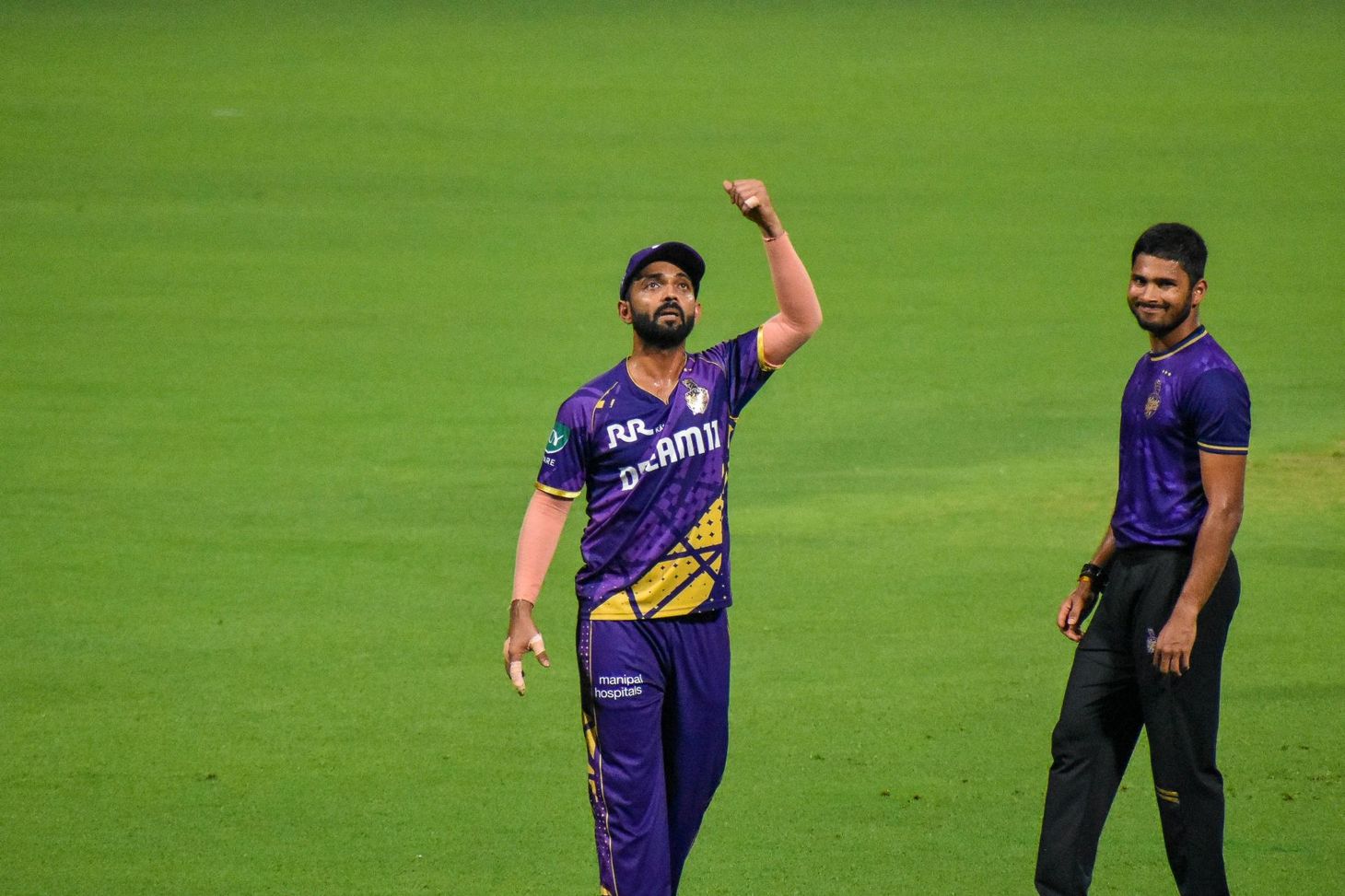 Video claims KKR skipper Ajinkya Rahane ran to catch team bus as it was ...