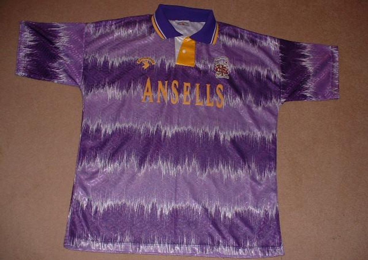 The Top 10 worst football kits