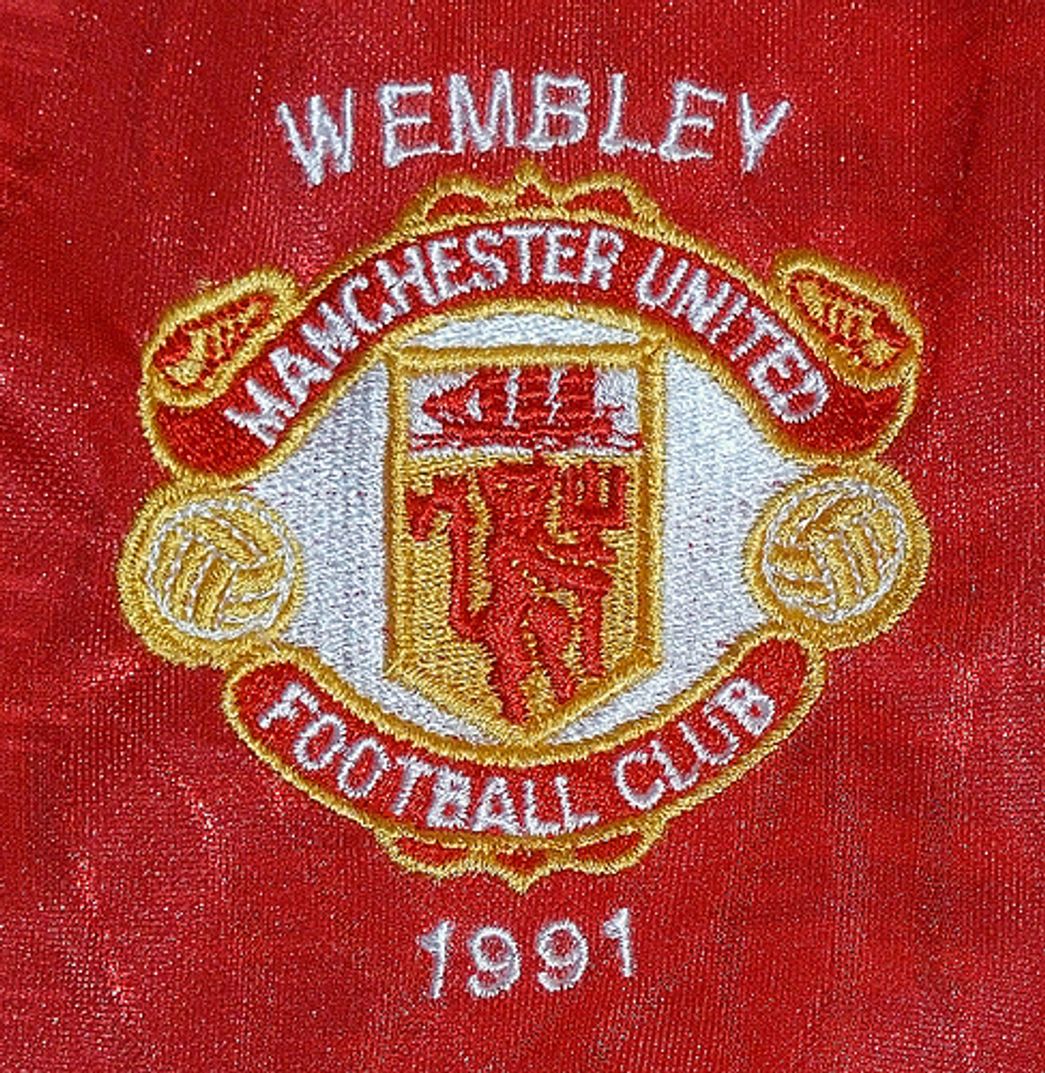 Manchester United Badges over the years