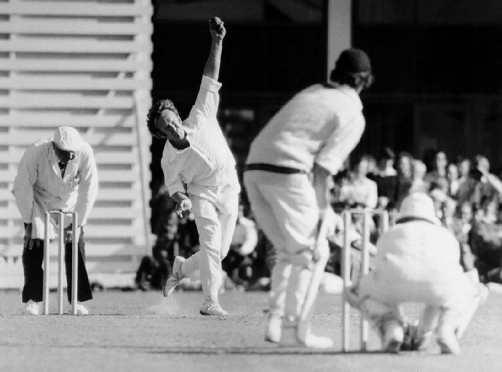 10 greatest left handed bowlers in the history of cricket
