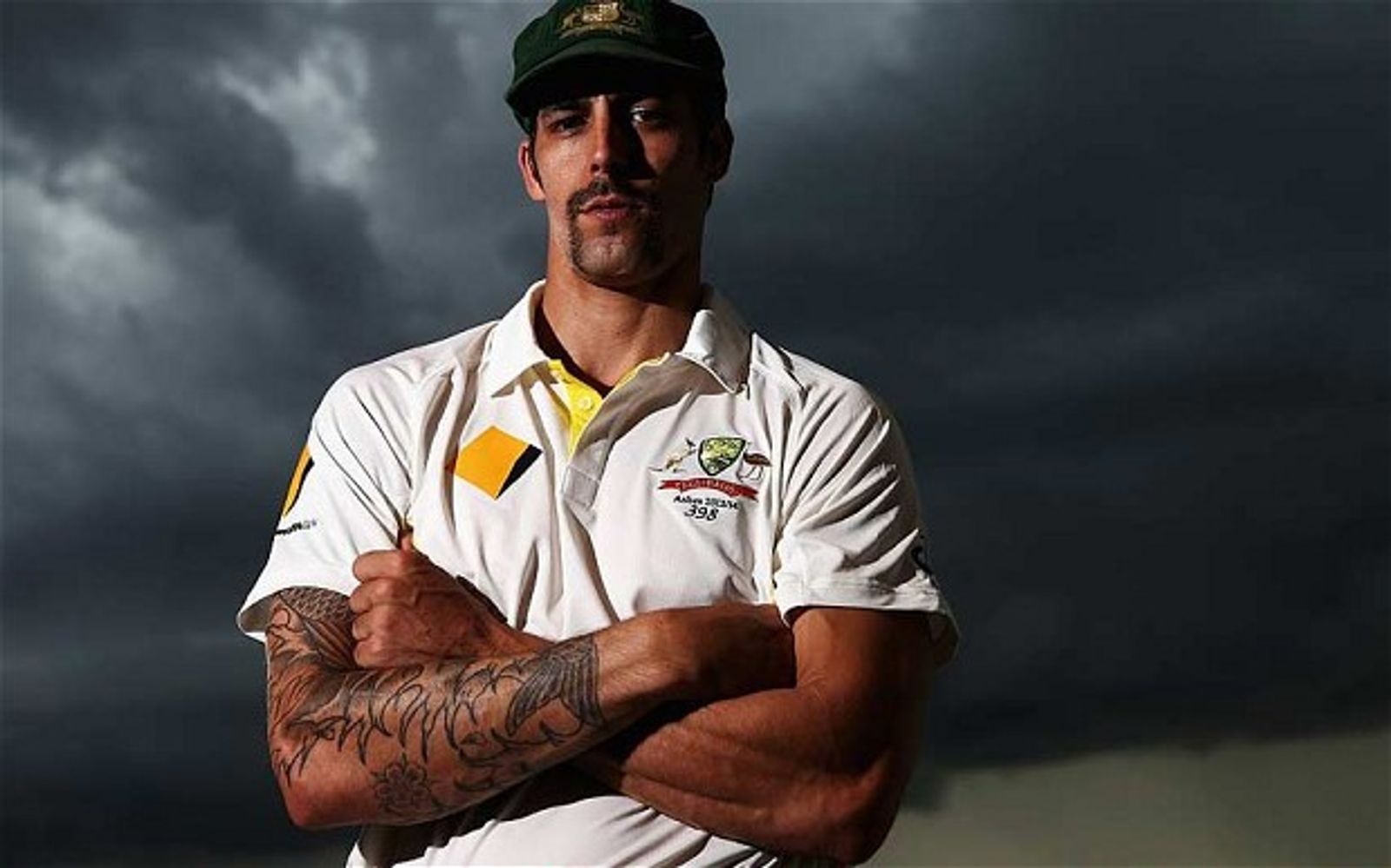 10 greatest left handed bowlers in the history of cricket