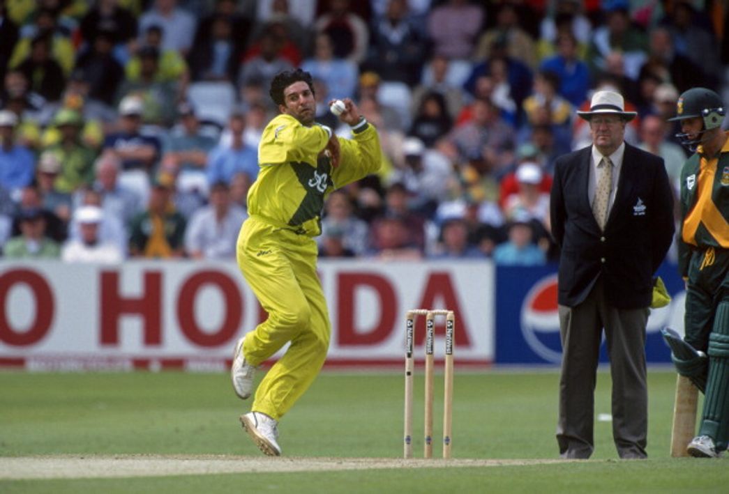 10 greatest left handed bowlers in the history of cricket