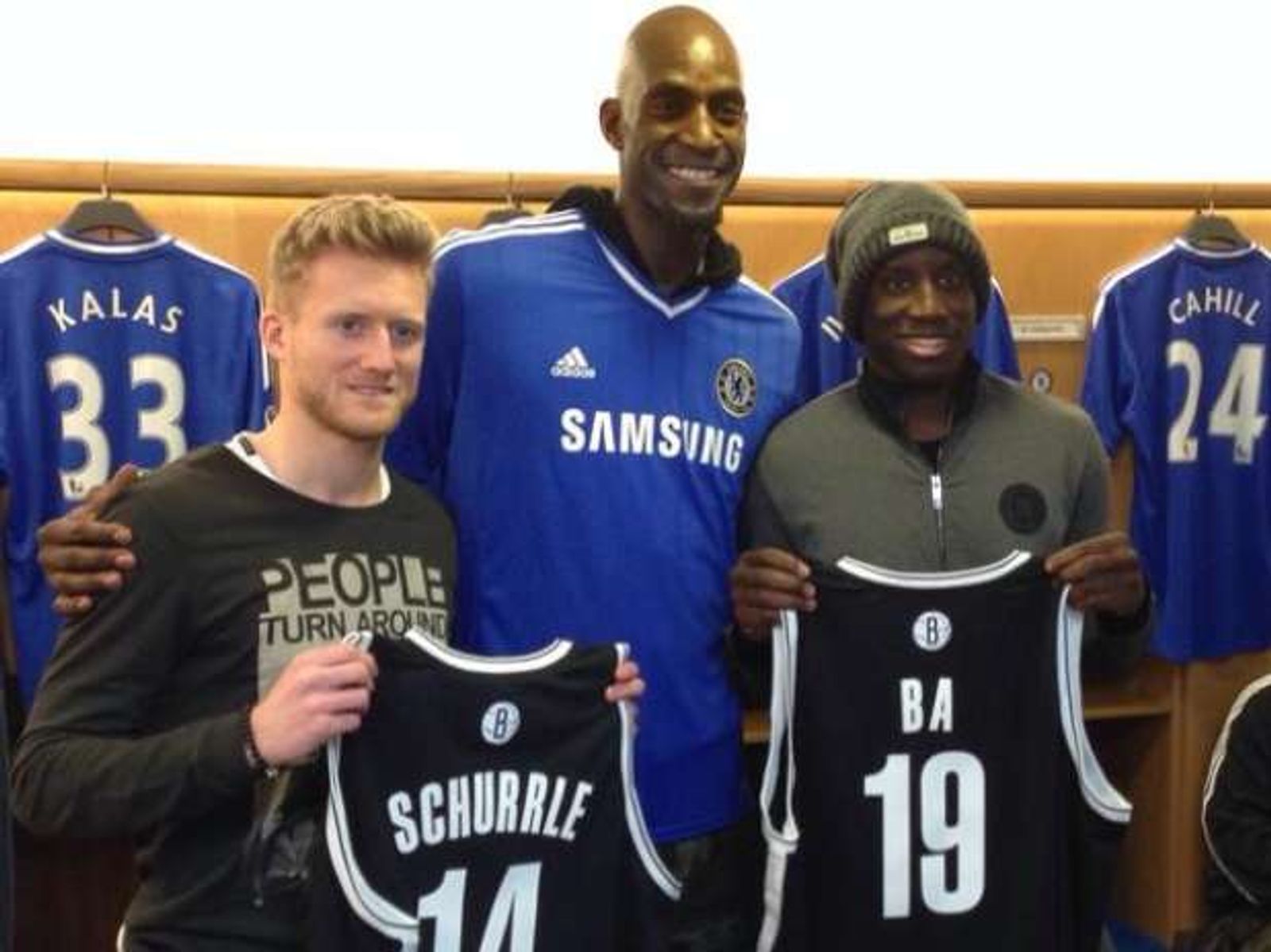 Top 10 famous Chelsea fans