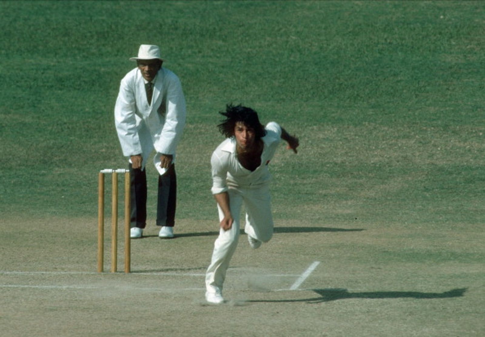 Top 10 reverse swing bowlers of all time