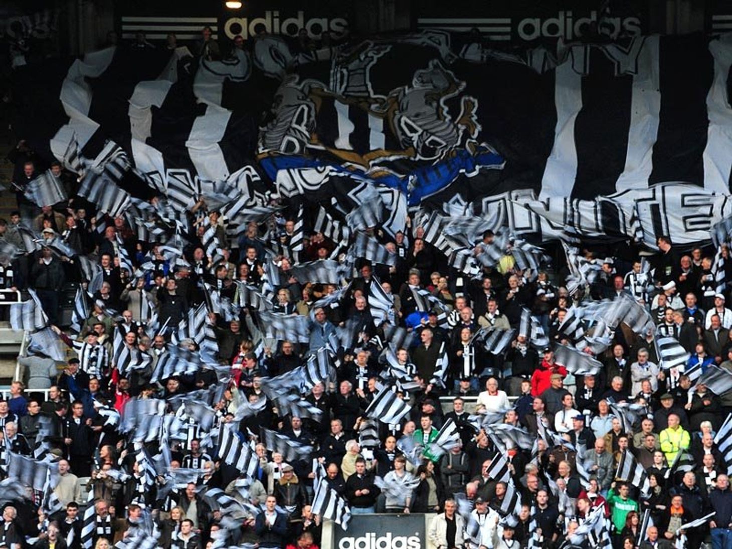 10 of the funniest football chants in English League