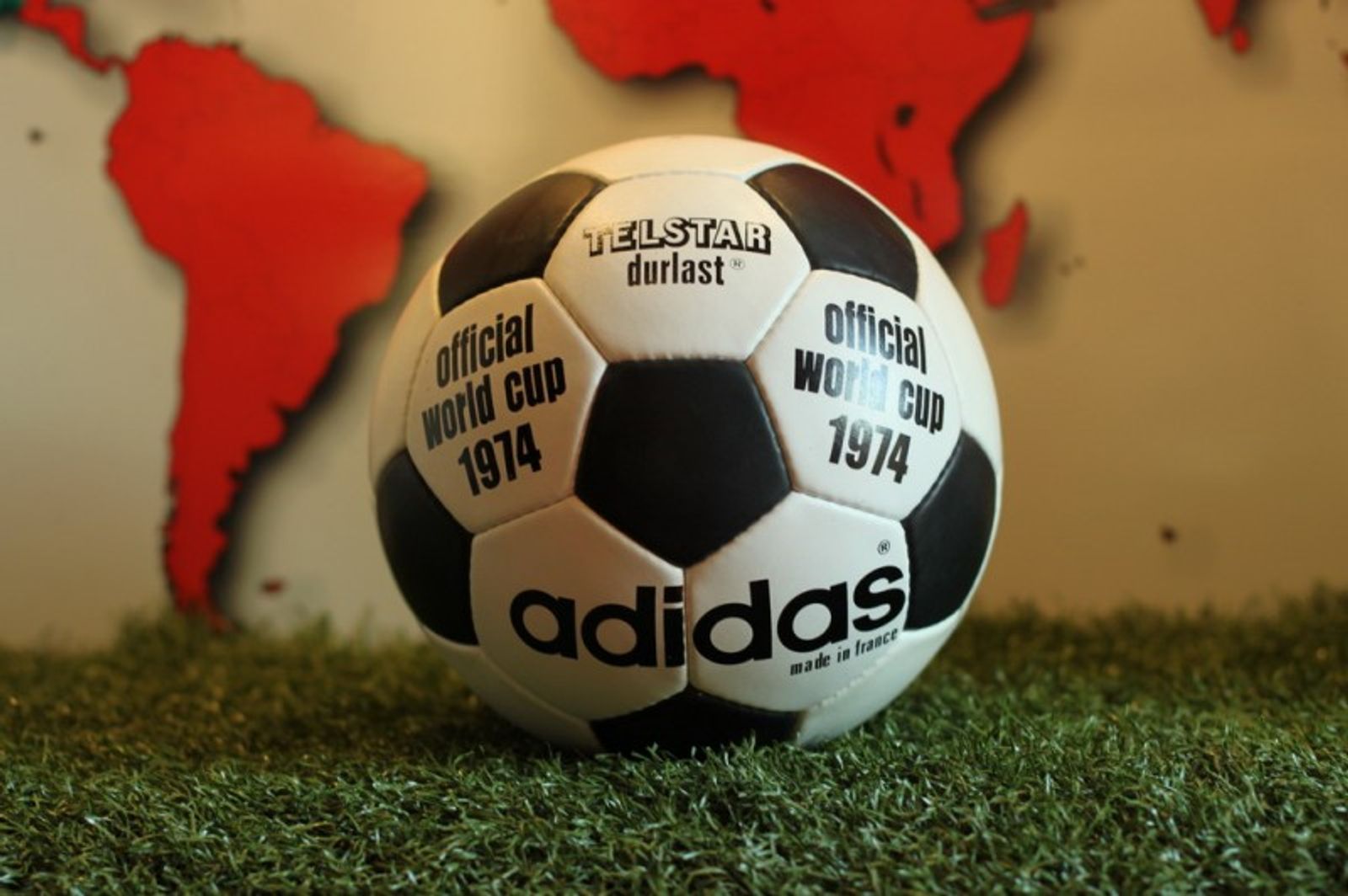 Evolution of the ball used in football