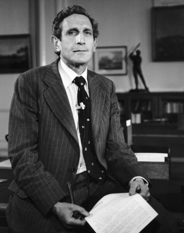 7 cricketers born in countries alien to cricket