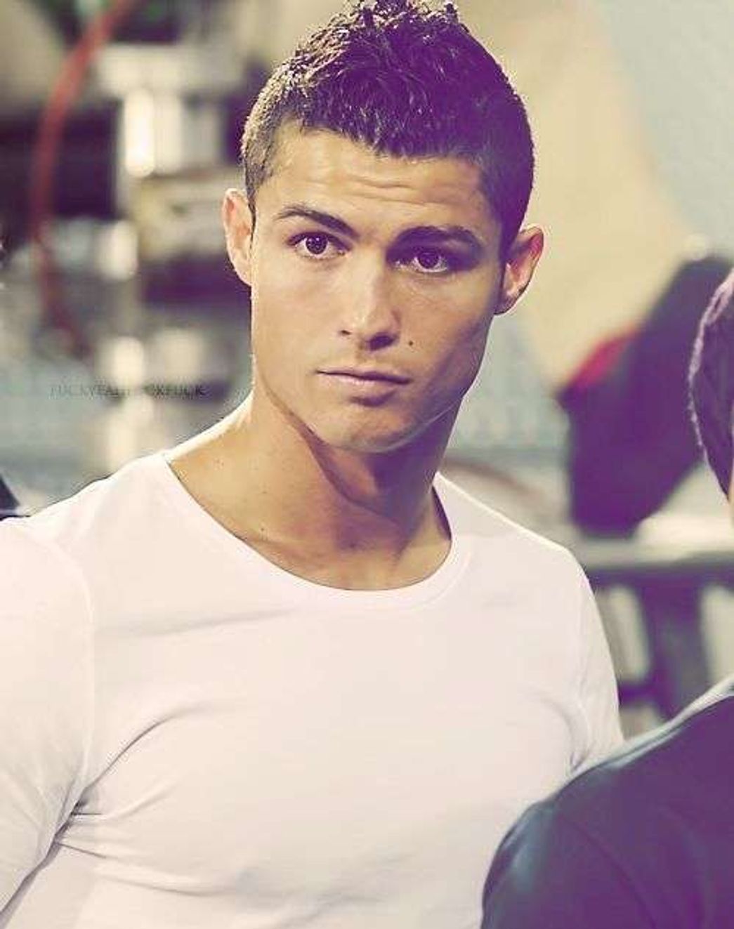 Cristiano Ronaldo's haircuts over the years with names and photos of ...