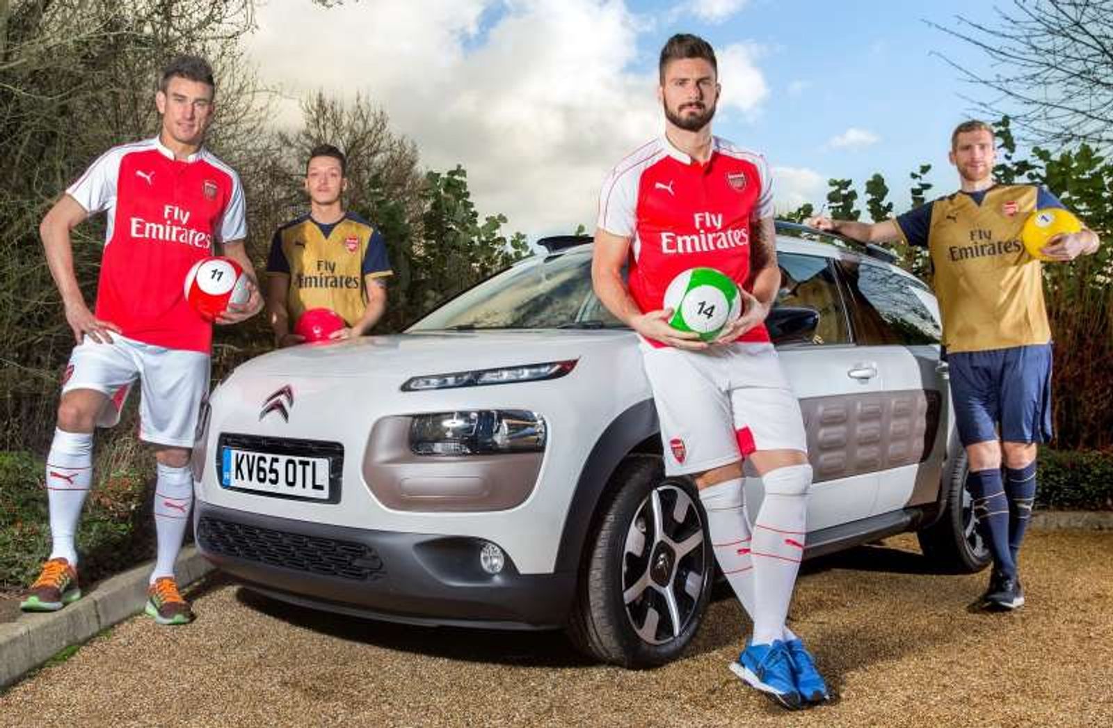10 car companies which sponsor or own football clubs