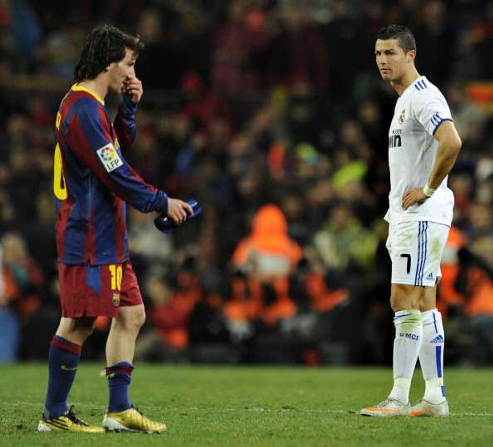 Top 15 Pictures of Lionel Messi and Cristiano Ronaldo