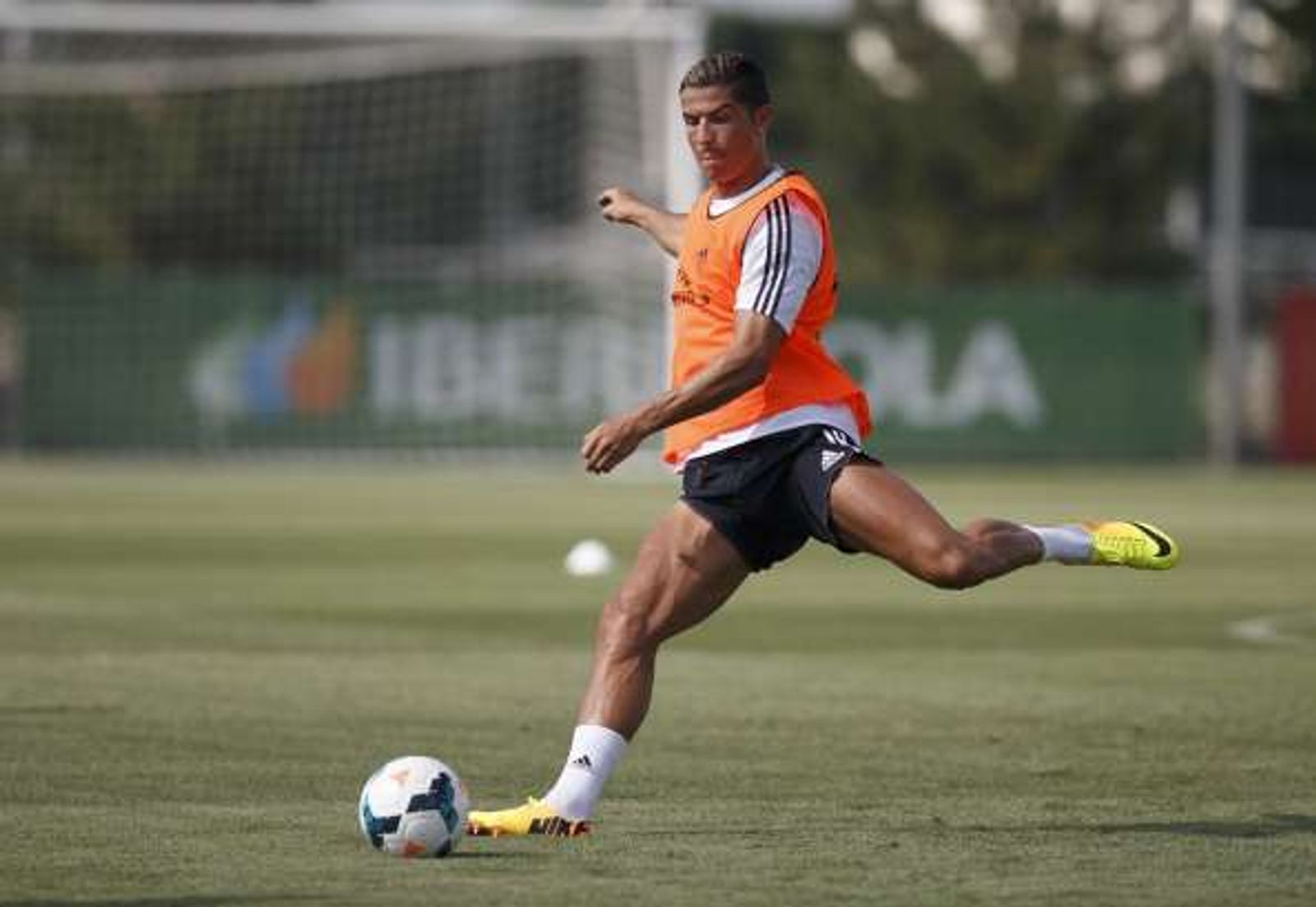 5 Reasons why Cristiano Ronaldo is the Greatest of All Time